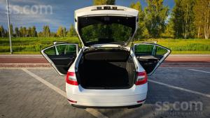 White Skoda Octavia 2018 in Jelgava, with an engine capacity of 1.60 L and mileage of 286 thousand km for 9000 €, photo 8 on AUTOMOTO.COM.LV