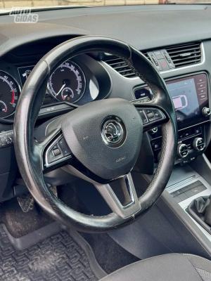 White Skoda Octavia 2018 in Kretinga, with an engine capacity of 1.60 L and mileage of 287 thousand km for 7000 €, photo 14 on AUTOMOTO.COM.LV