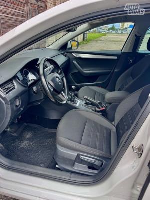 White Skoda Octavia 2018 in Kretinga, with an engine capacity of 1.60 L and mileage of 287 thousand km for 7000 €, photo 16 on AUTOMOTO.COM.LV