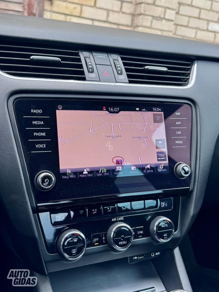 White Skoda Octavia 2018 in Kretinga, with an engine capacity of 1.60 L and mileage of 287 thousand km for 7000 €, photo 18 on AUTOMOTO.COM.LV