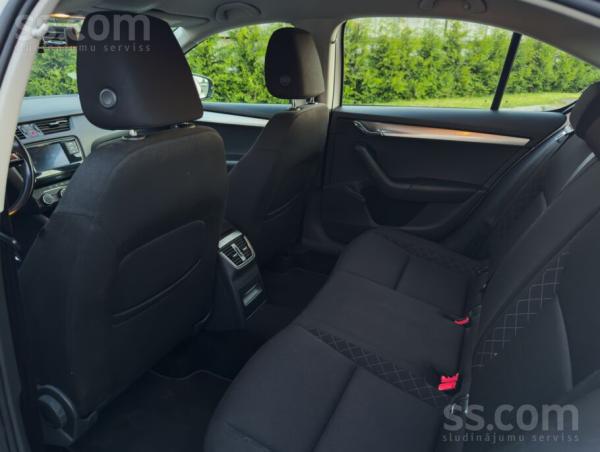 Белый Шкода Октавия 2019 в Рига, объемом двигателя 1.60 л и пробегом 135 тыс. км за 8800 €, фото 8 на AUTOMOTO.COM.LV