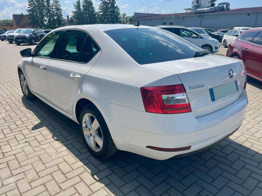 Белый Шкода Октавия 2019 в Таураге, объемом двигателя 1.60 л и пробегом 316 тыс. км за 6650 €, фото 8 на AUTOMOTO.COM.LV