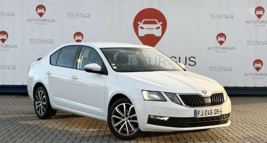 White Skoda Octavia 2020 in Taurage, with an engine capacity of 1.60 L and mileage of 238 thousand km for 6300 €, photo 5 on AUTOMOTO.COM.LV