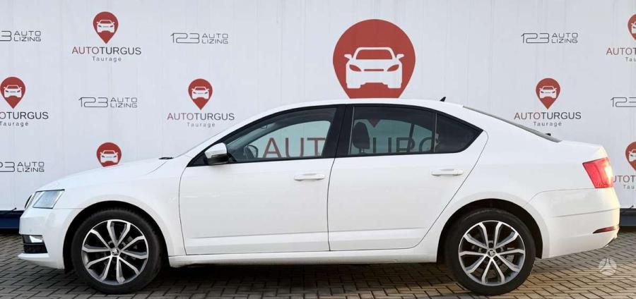 White Skoda Octavia 2020 in Taurage, with an engine capacity of 1.60 L and mileage of 238 thousand km for 6300 €, photo 9 on AUTOMOTO.COM.LV