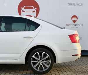 White Skoda Octavia 2020 in Taurage, with an engine capacity of 1.60 L and mileage of 238 thousand km for 6300 €, photo 10 on AUTOMOTO.COM.LV
