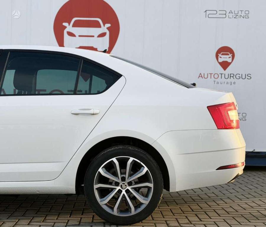 White Skoda Octavia 2020 in Taurage, with an engine capacity of 1.60 L and mileage of 238 thousand km for 6300 €, photo 10 on AUTOMOTO.COM.LV