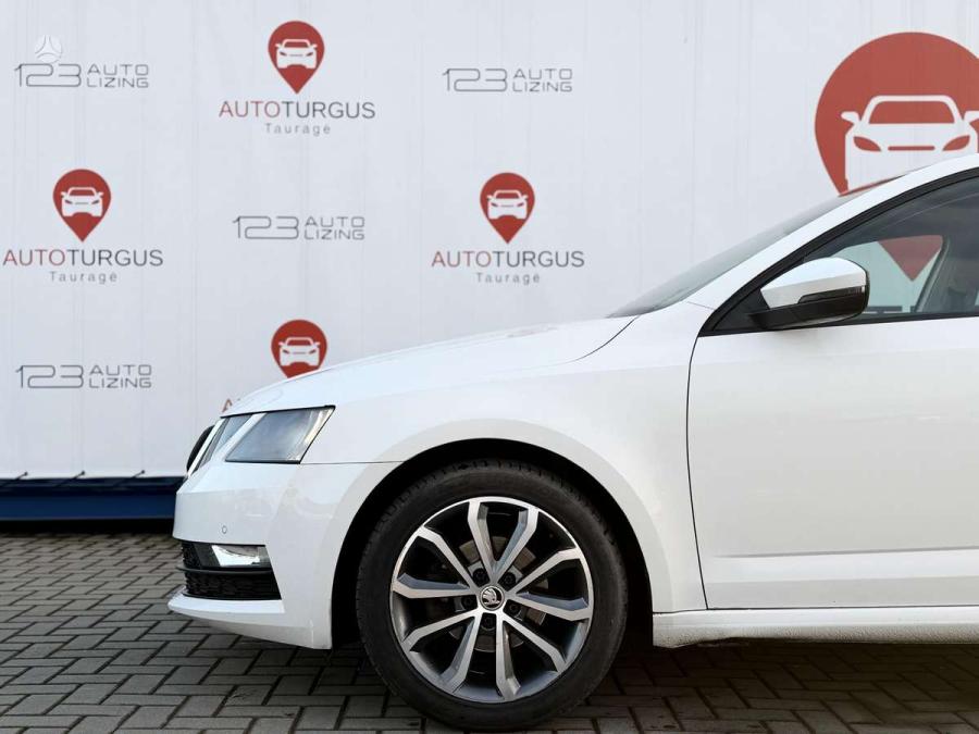 White Skoda Octavia 2020 in Taurage, with an engine capacity of 1.60 L and mileage of 238 thousand km for 6300 €, photo 11 on AUTOMOTO.COM.LV