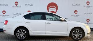 White Skoda Octavia 2020 in Taurage, with an engine capacity of 1.60 L and mileage of 238 thousand km for 6300 €, photo 12 on AUTOMOTO.COM.LV