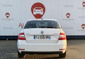 White Skoda Octavia 2020 in Taurage, with an engine capacity of 1.60 L and mileage of 238 thousand km for 6300 €, photo 17 on AUTOMOTO.COM.LV