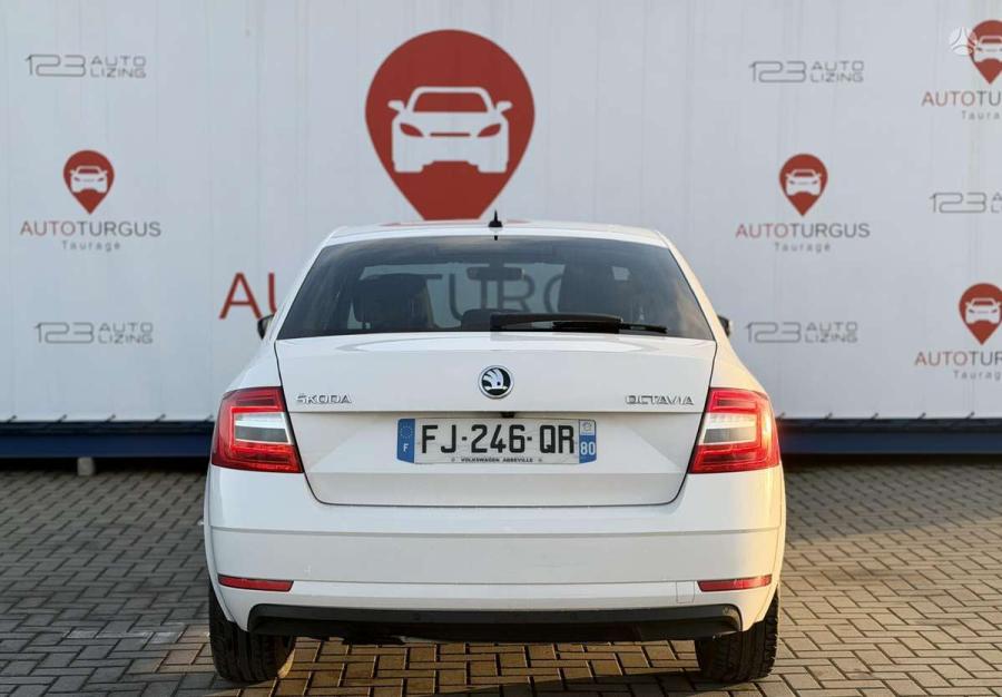 White Skoda Octavia 2020 in Taurage, with an engine capacity of 1.60 L and mileage of 238 thousand km for 6300 €, photo 17 on AUTOMOTO.COM.LV