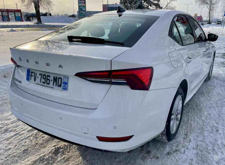 Balts Skoda Octavia 2020 Tauragė, ar dzinēja tilpumu 1.97 L un nobraukumu 252 tūkst. km par 9999 €, foto 3 vietnē AUTOMOTO.COM.LV