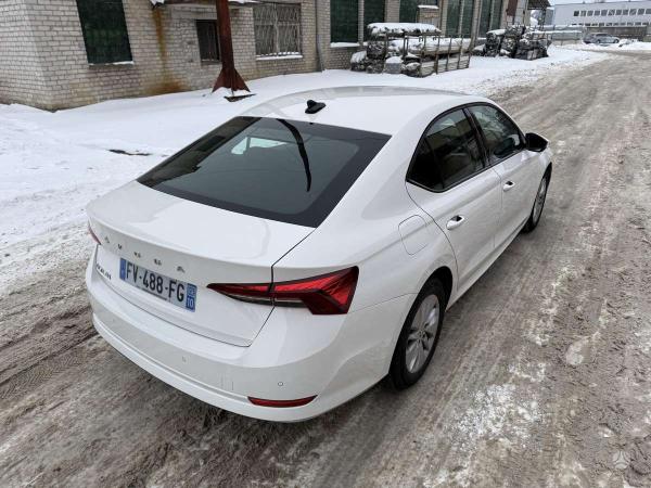 Balts Skoda Octavia 2020 Alīta, ar dzinēja tilpumu 1.97 L un nobraukumu 417 tūkst. km par 8900 €, foto 3 vietnē AUTOMOTO.COM.LV