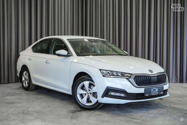 White Skoda Octavia 2020 in Marijampole, with an engine capacity of 1.00 L and mileage of 150 thousand km for 12450 €, photo 1 on AUTOMOTO.COM.LV