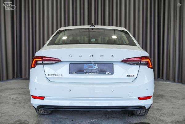 White Skoda Octavia 2020 in Marijampole, with an engine capacity of 1.00 L and mileage of 150 thousand km for 12450 €, photo 10 on AUTOMOTO.COM.LV