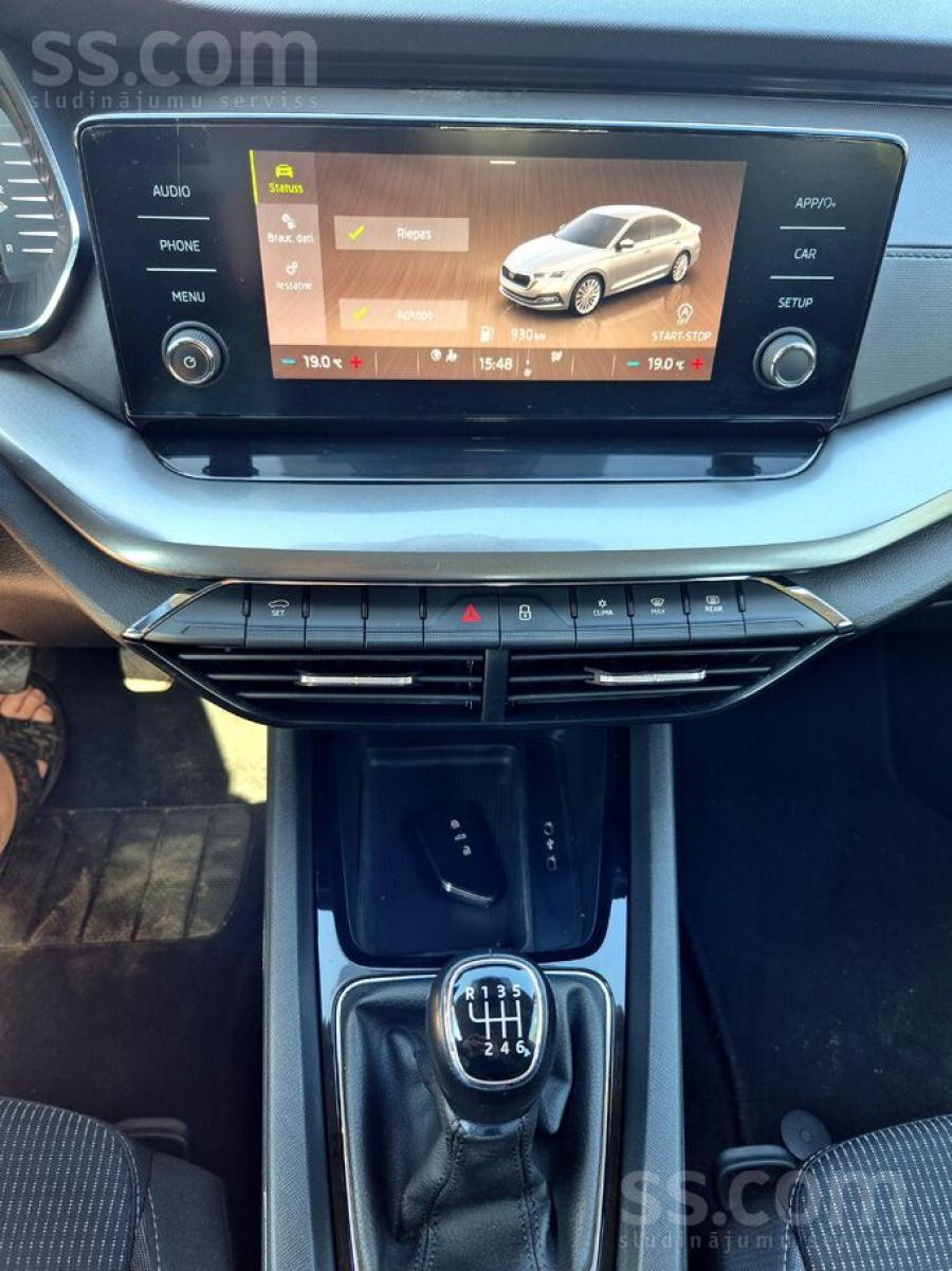 White Skoda Octavia 2020 in Liepaja, with an engine capacity of 2.00 L and mileage of 176 thousand km for 12555 €, photo 13 on AUTOMOTO.COM.LV