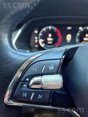 White Skoda Octavia 2020 in Liepaja, with an engine capacity of 2.00 L and mileage of 176 thousand km for 12555 €, photo 14 on AUTOMOTO.COM.LV