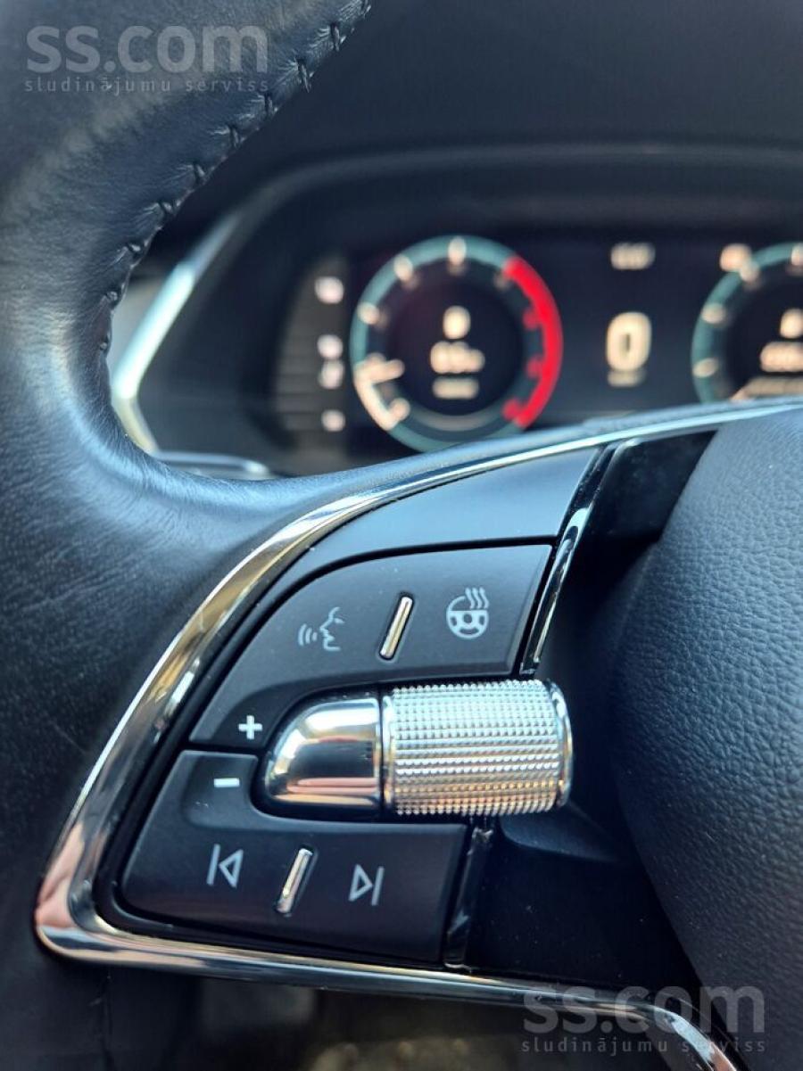 White Skoda Octavia 2020 in Liepaja, with an engine capacity of 2.00 L and mileage of 176 thousand km for 12555 €, photo 14 on AUTOMOTO.COM.LV