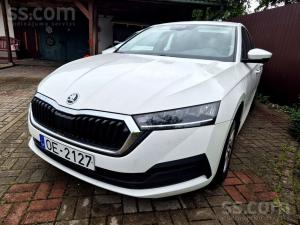 White Skoda Octavia 2020 in Liepaja, with an engine capacity of 2.00 L and mileage of 176 thousand km for 12555 €, photo 17 on AUTOMOTO.COM.LV