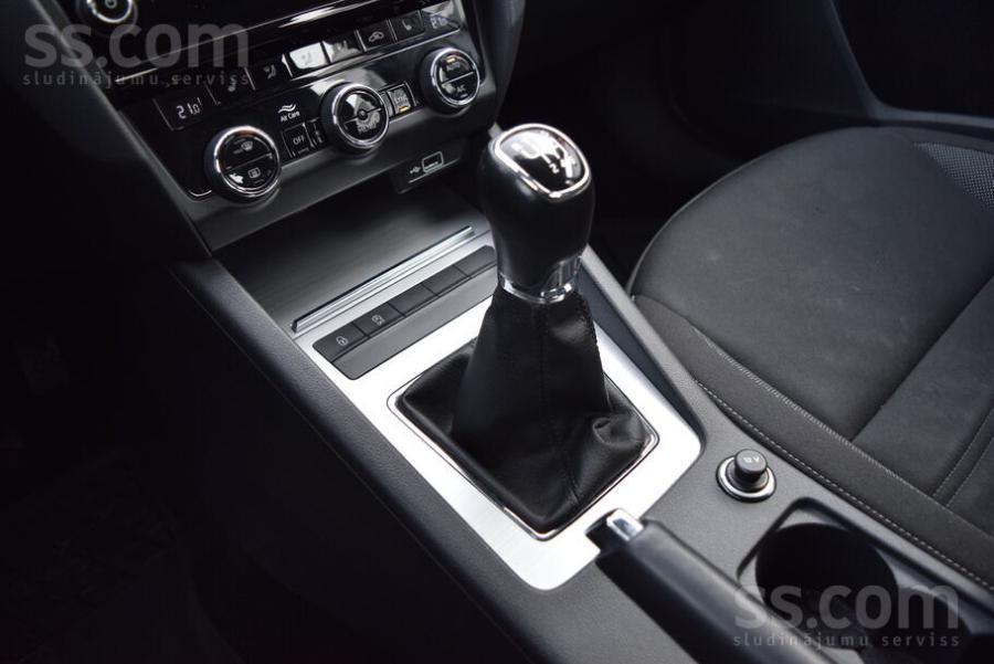 Balts Skoda Octavia 2020 Rīga, ar dzinēja tilpumu 1.50 L un nobraukumu 151 tūkst. km par 10500 €, foto 6 vietnē AUTOMOTO.COM.LV