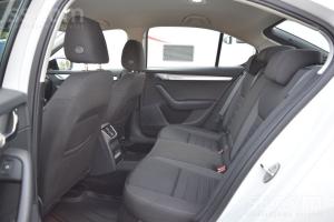 Balts Skoda Octavia 2020 Rīga, ar dzinēja tilpumu 1.50 L un nobraukumu 151 tūkst. km par 10500 €, foto 15 vietnē AUTOMOTO.COM.LV