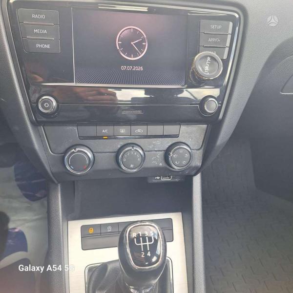 Balts Skoda Octavia 2020 Tauragė, ar dzinēja tilpumu 1.60 L un nobraukumu 359 tūkst. km par 6999 €, foto 9 vietnē AUTOMOTO.COM.LV