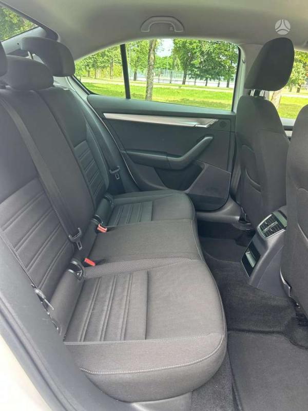White Skoda Octavia 2020 in Taurage, with an engine capacity of 1.97 L and mileage of 217 thousand km for 7400 €, photo 8 on AUTOMOTO.COM.LV