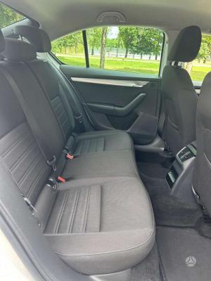 White Skoda Octavia 2020 in Taurage, with an engine capacity of 1.97 L and mileage of 217 thousand km for 7100 €, photo 9 on AUTOMOTO.COM.LV