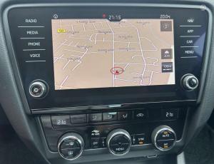 White Skoda Octavia 2020 in Taurage, with an engine capacity of 1.97 L and mileage of 217 thousand km for 7100 €, photo 12 on AUTOMOTO.COM.LV