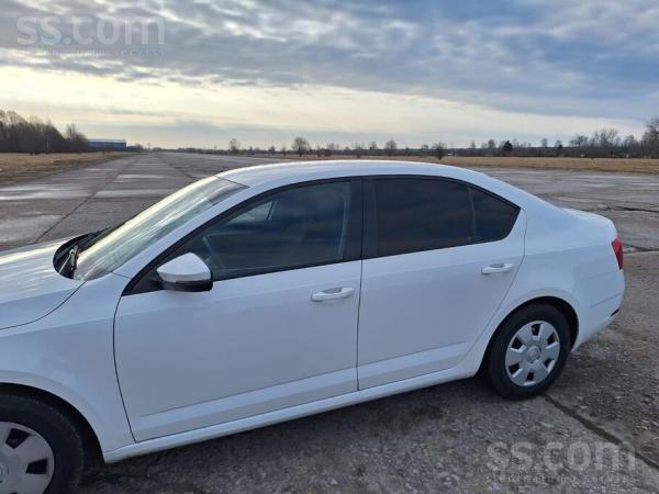 Balts Skoda Octavia 2020 Rīga, ar dzinēja tilpumu 1.60 L un nobraukumu 180 tūkst. km par 8500 €, foto 1 vietnē AUTOMOTO.COM.LV