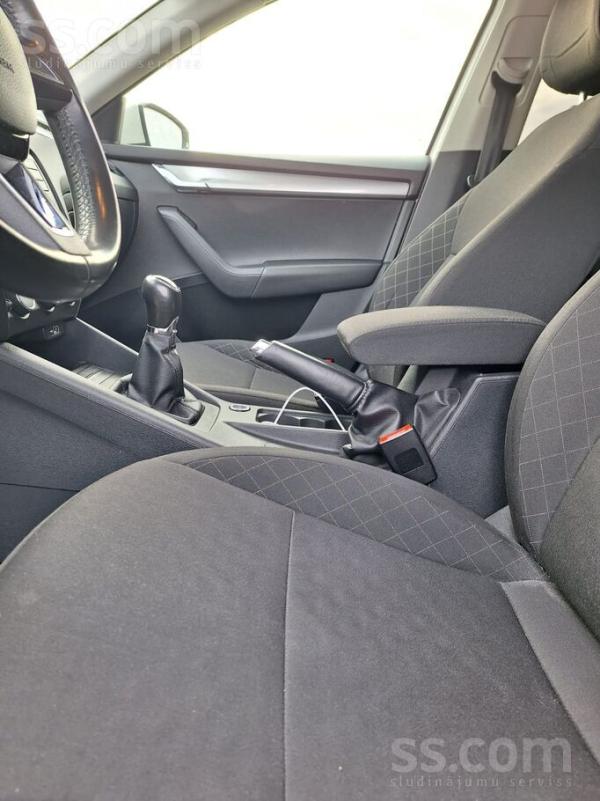 Balts Skoda Octavia 2020 Rīga, ar dzinēja tilpumu 1.60 L un nobraukumu 180 tūkst. km par 8500 €, foto 4 vietnē AUTOMOTO.COM.LV