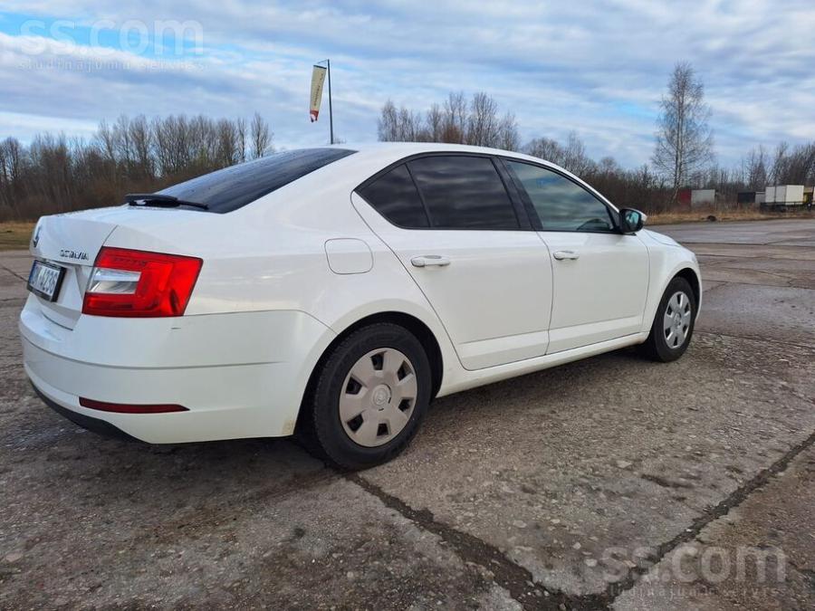 Balts Skoda Octavia 2020 Rīga, ar dzinēja tilpumu 1.60 L un nobraukumu 180 tūkst. km par 8500 €, foto 5 vietnē AUTOMOTO.COM.LV