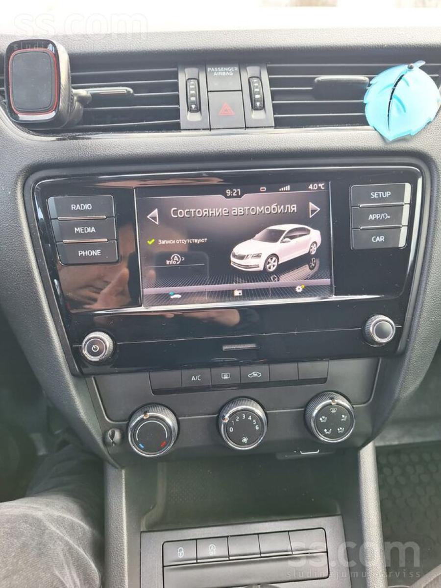 Balts Skoda Octavia 2020 Rīga, ar dzinēja tilpumu 1.60 L un nobraukumu 180 tūkst. km par 8500 €, foto 6 vietnē AUTOMOTO.COM.LV