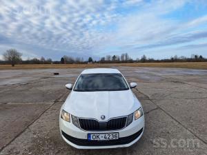 Balts Skoda Octavia 2020 Rīga, ar dzinēja tilpumu 1.60 L un nobraukumu 180 tūkst. km par 8500 €, foto 7 vietnē AUTOMOTO.COM.LV
