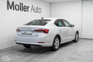 Balts Skoda Octavia 2021 Viļņa, ar dzinēja tilpumu 1.50 L un nobraukumu 92 tūkst. km par 18900 €, foto 3 vietnē AUTOMOTO.COM.LV