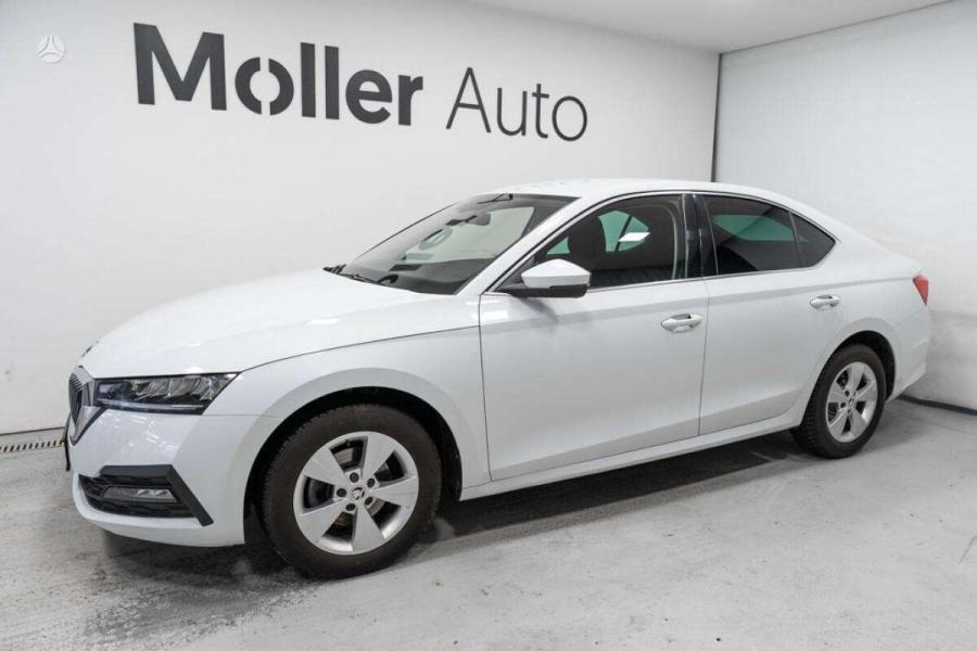 White Skoda Octavia 2021 in Vilnius, with an engine capacity of 1.50 L and mileage of 92 thousand km for 18900 €, photo 2 on AUTOMOTO.COM.LV