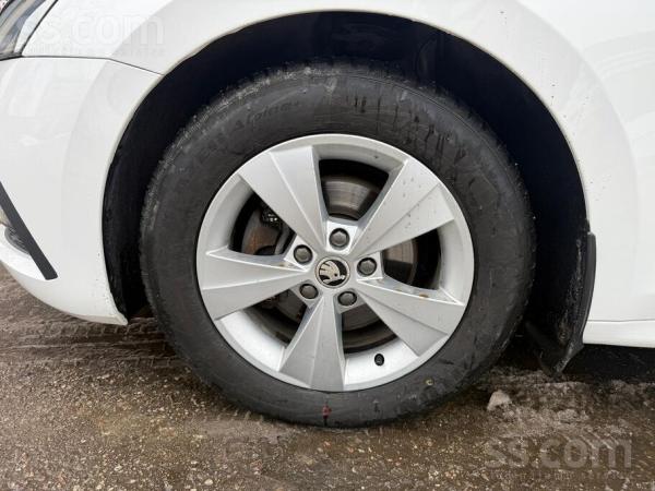 White Skoda Octavia 2021 in Riga, with an engine capacity of 1.50 L and mileage of 198 thousand km for 10900 €, photo 7 on AUTOMOTO.COM.LV