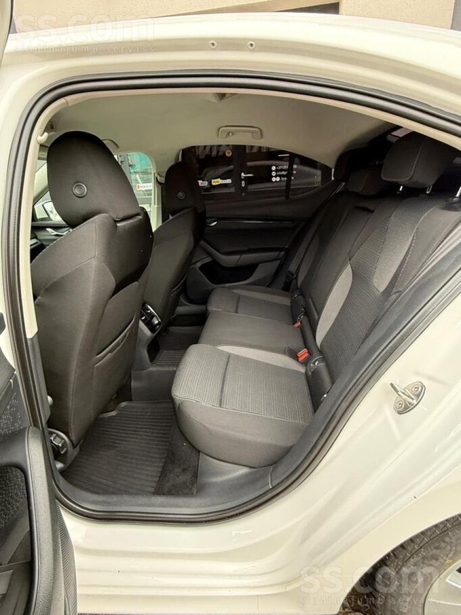 Balts Skoda Octavia 2021 Rīga, ar dzinēja tilpumu 1.50 L un nobraukumu 198 tūkst. km par 10900 €, foto 10 vietnē AUTOMOTO.COM.LV