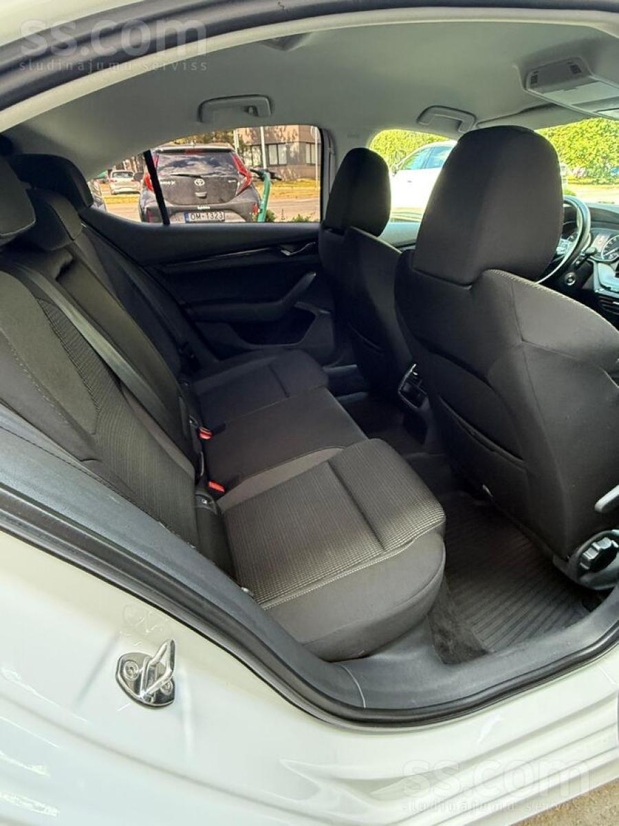 Balts Skoda Octavia 2021 Rīga, ar dzinēja tilpumu 1.50 L un nobraukumu 198 tūkst. km par 10750 €, foto 15 vietnē AUTOMOTO.COM.LV