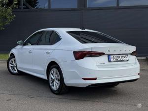 White Skoda Octavia 2021 in Vilnius, with an engine capacity of 1.97 L and mileage of 140 thousand km for 16200 €, photo 6 on AUTOMOTO.COM.LV