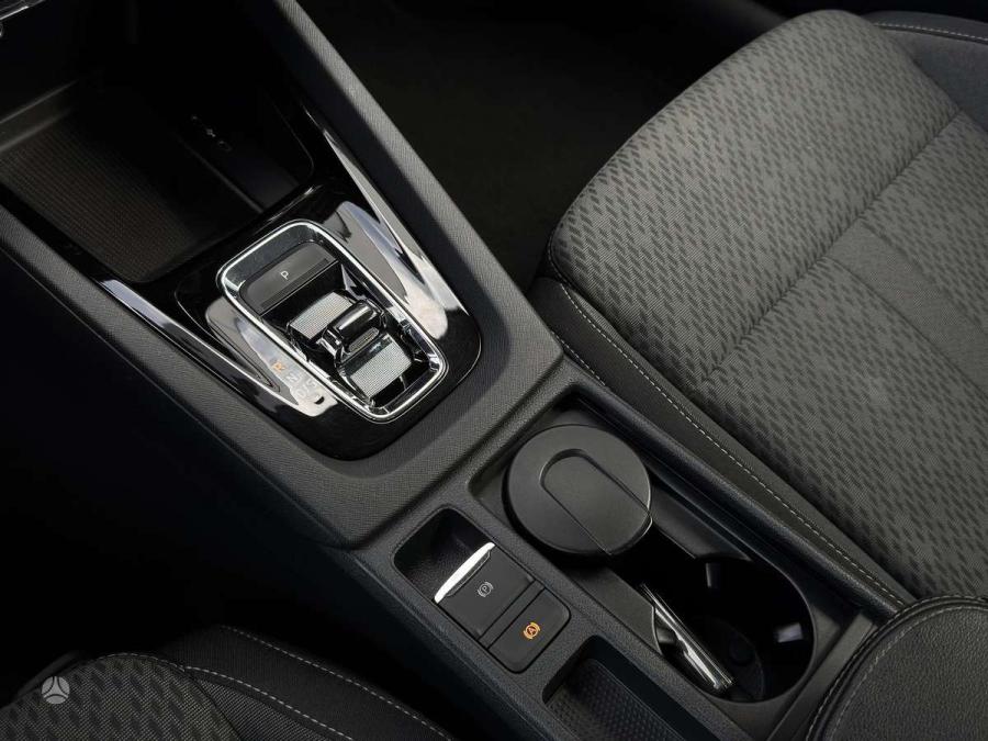White Skoda Octavia 2021 in Vilnius, with an engine capacity of 1.97 L and mileage of 140 thousand km for 16200 €, photo 15 on AUTOMOTO.COM.LV