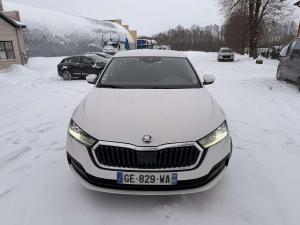 White Skoda Octavia 2022 in Taurage, with an engine capacity of 1.97 L and mileage of 256 thousand km for 10650 €, photo 3 on AUTOMOTO.COM.LV