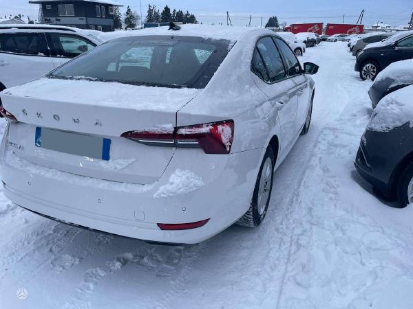 Balts Skoda Octavia 2022 Tauragė, ar dzinēja tilpumu 2.00 L un nobraukumu 225 tūkst. km par 12400 €, foto 6 vietnē AUTOMOTO.COM.LV