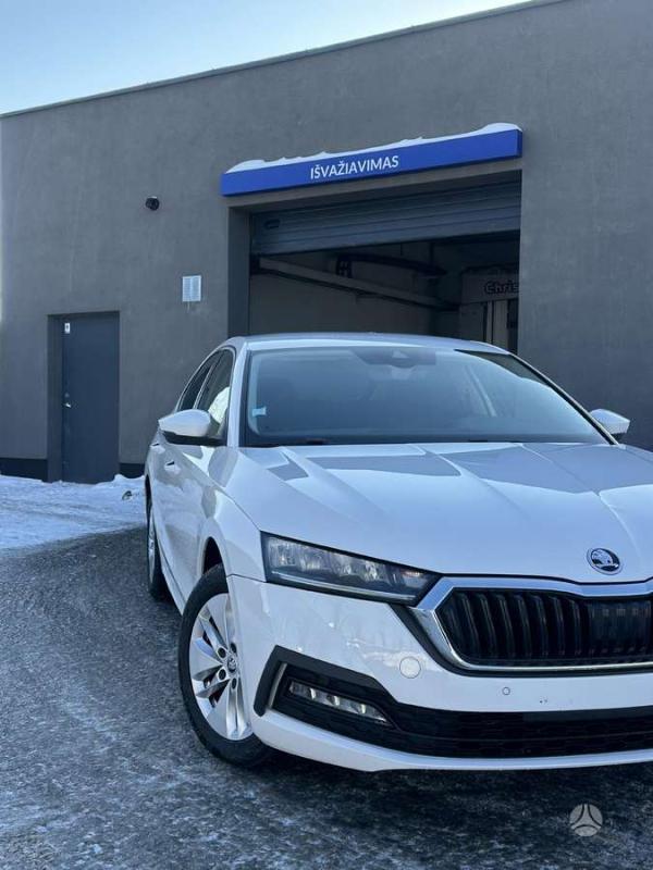 Balts Skoda Octavia 2022 Tauragė, ar dzinēja tilpumu 1.97 L un nobraukumu 350 tūkst. km par 10900 €, foto 7 vietnē AUTOMOTO.COM.LV