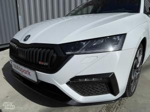 White Skoda Octavia 2022 in Vilnius, with an engine capacity of 2.00 L and mileage of 94 thousand km for 25900 €, photo 3 on AUTOMOTO.COM.LV