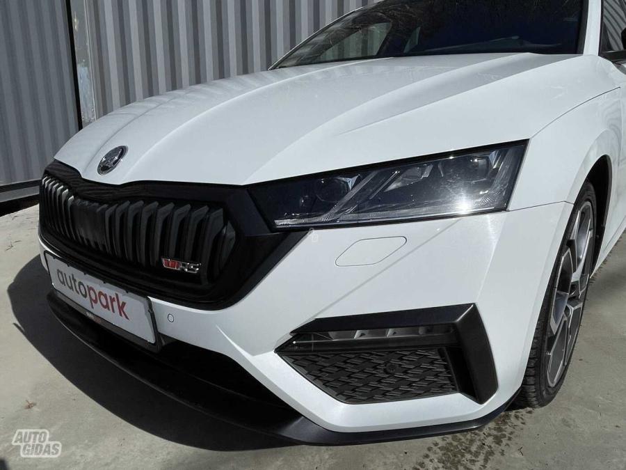 White Skoda Octavia 2022 in Vilnius, with an engine capacity of 2.00 L and mileage of 94 thousand km for 25900 €, photo 3 on AUTOMOTO.COM.LV