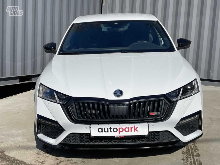 White Skoda Octavia 2022 in Vilnius, with an engine capacity of 2.00 L and mileage of 94 thousand km for 25900 €, photo 4 on AUTOMOTO.COM.LV