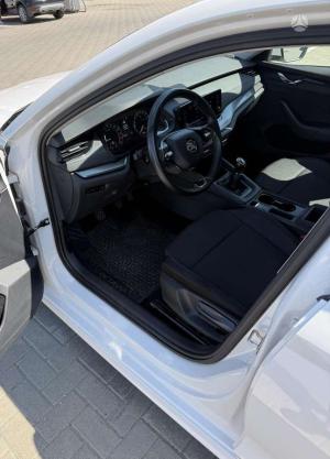 Balts Skoda Octavia 2022 Tauragė, ar dzinēja tilpumu 2.00 L un nobraukumu 247 tūkst. km par 8700 €, foto 14 vietnē AUTOMOTO.COM.LV