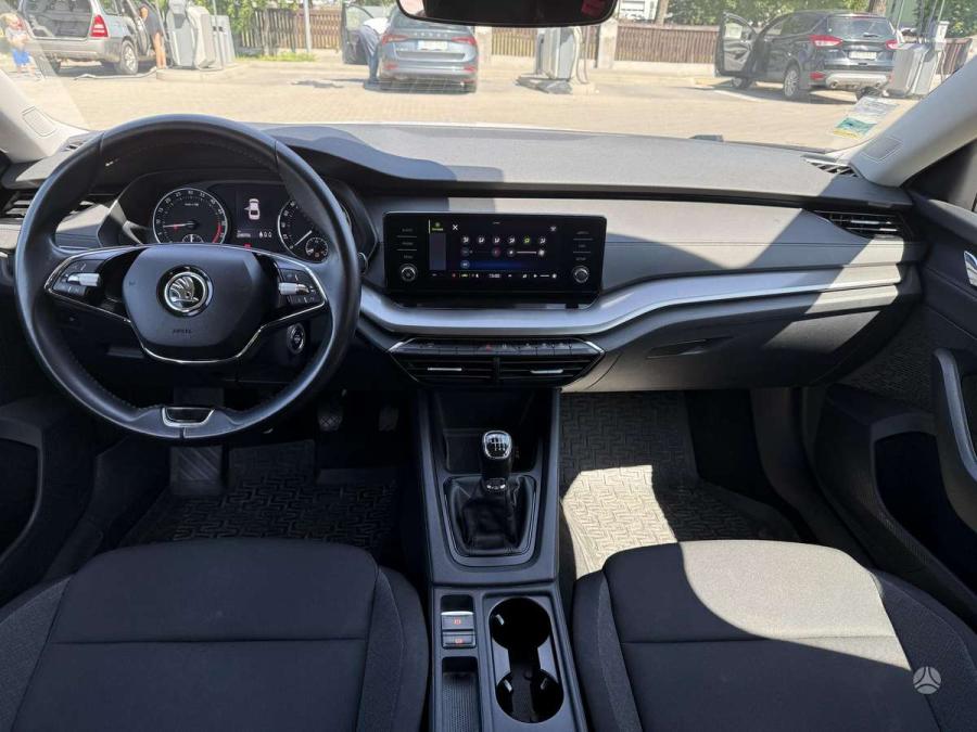 Balts Skoda Octavia 2022 Tauragė, ar dzinēja tilpumu 2.00 L un nobraukumu 247 tūkst. km par 8700 €, foto 16 vietnē AUTOMOTO.COM.LV