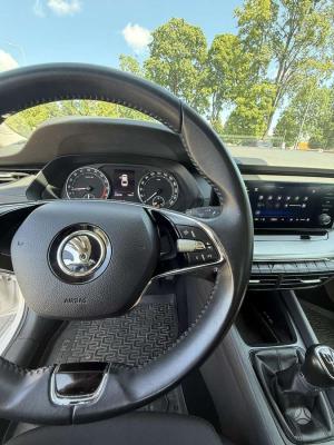 Balts Skoda Octavia 2022 Tauragė, ar dzinēja tilpumu 2.00 L un nobraukumu 247 tūkst. km par 8700 €, foto 19 vietnē AUTOMOTO.COM.LV