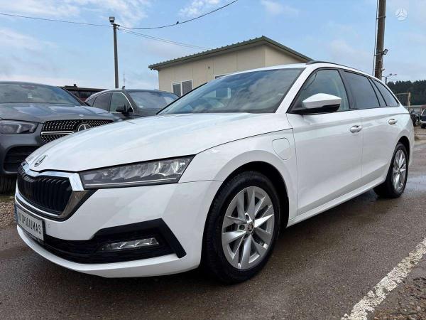 Balts Skoda Octavia 2022 Viļņa, ar dzinēja tilpumu 1.40 L un nobraukumu 167 tūkst. km par 14200 €, foto  vietnē AUTOMOTO.COM.LV